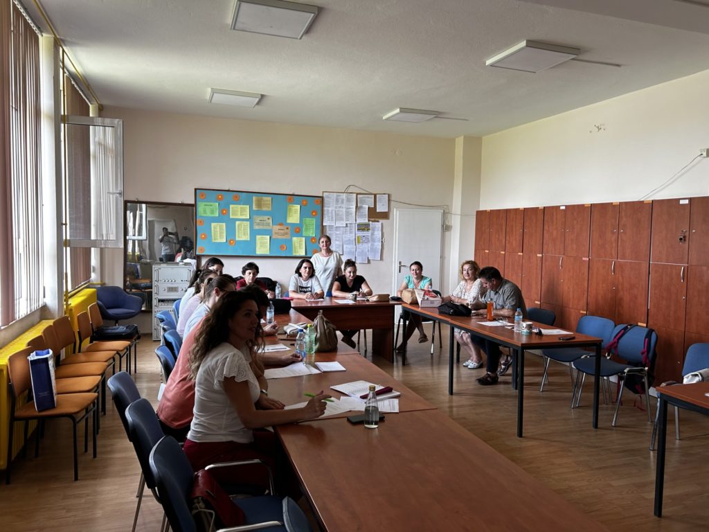 Започна третиот циклус акредитирани обуки за наставниците и стручните ...